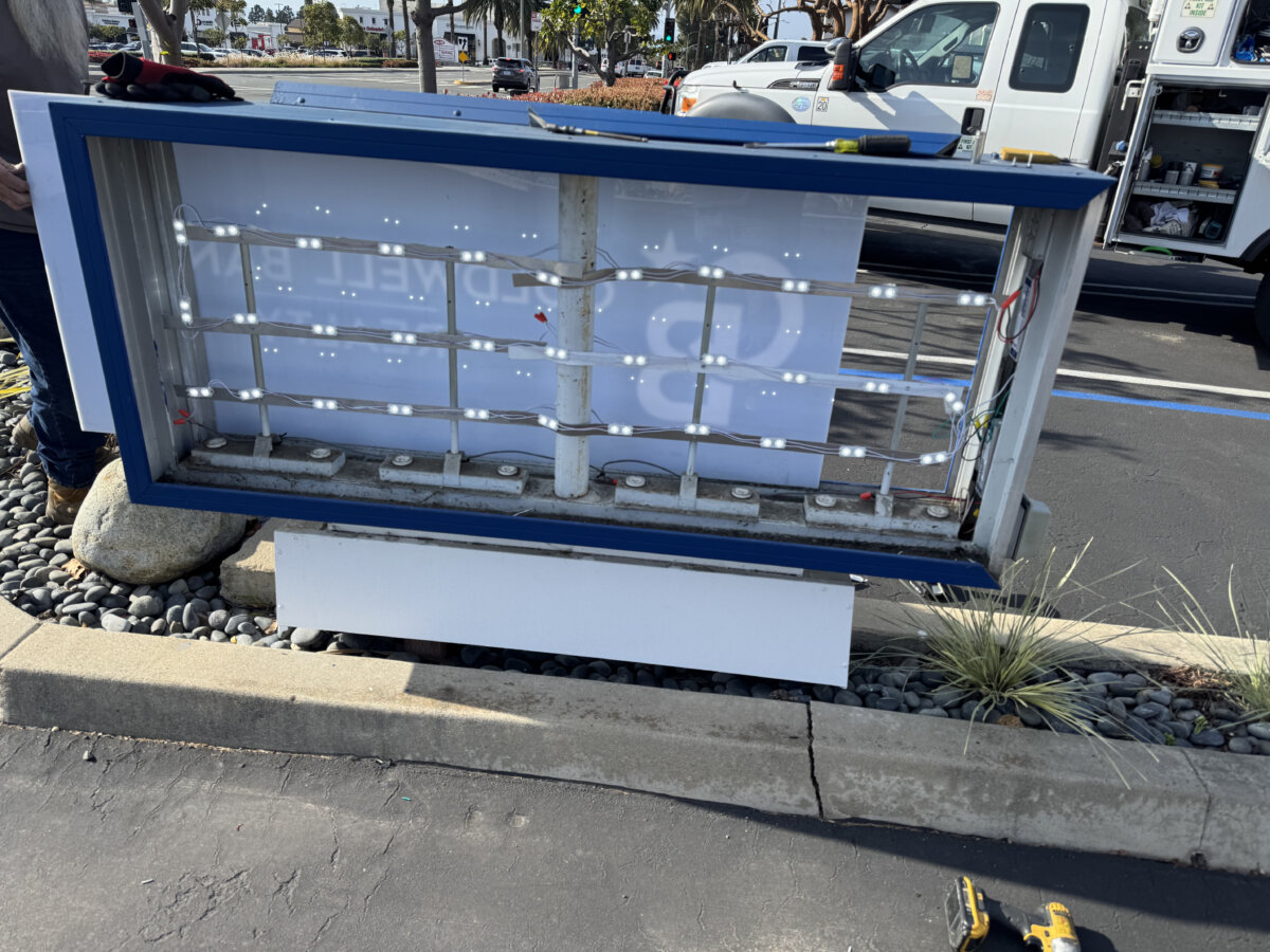 What the Fluorescent Lamp Ban Means for Business Signage and Lighting ...